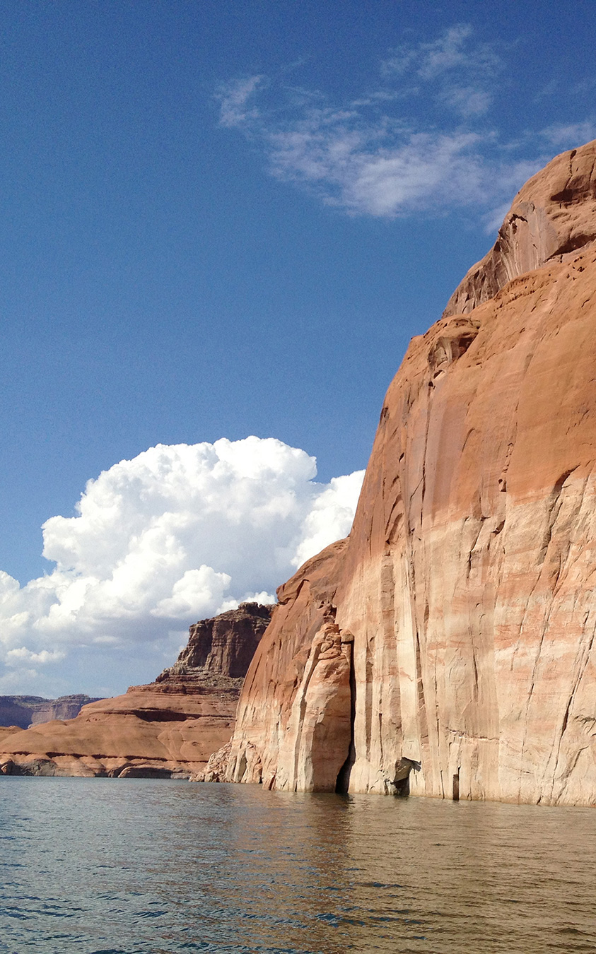 Houseboating on Lake Powell - TravelWorld International Magazine