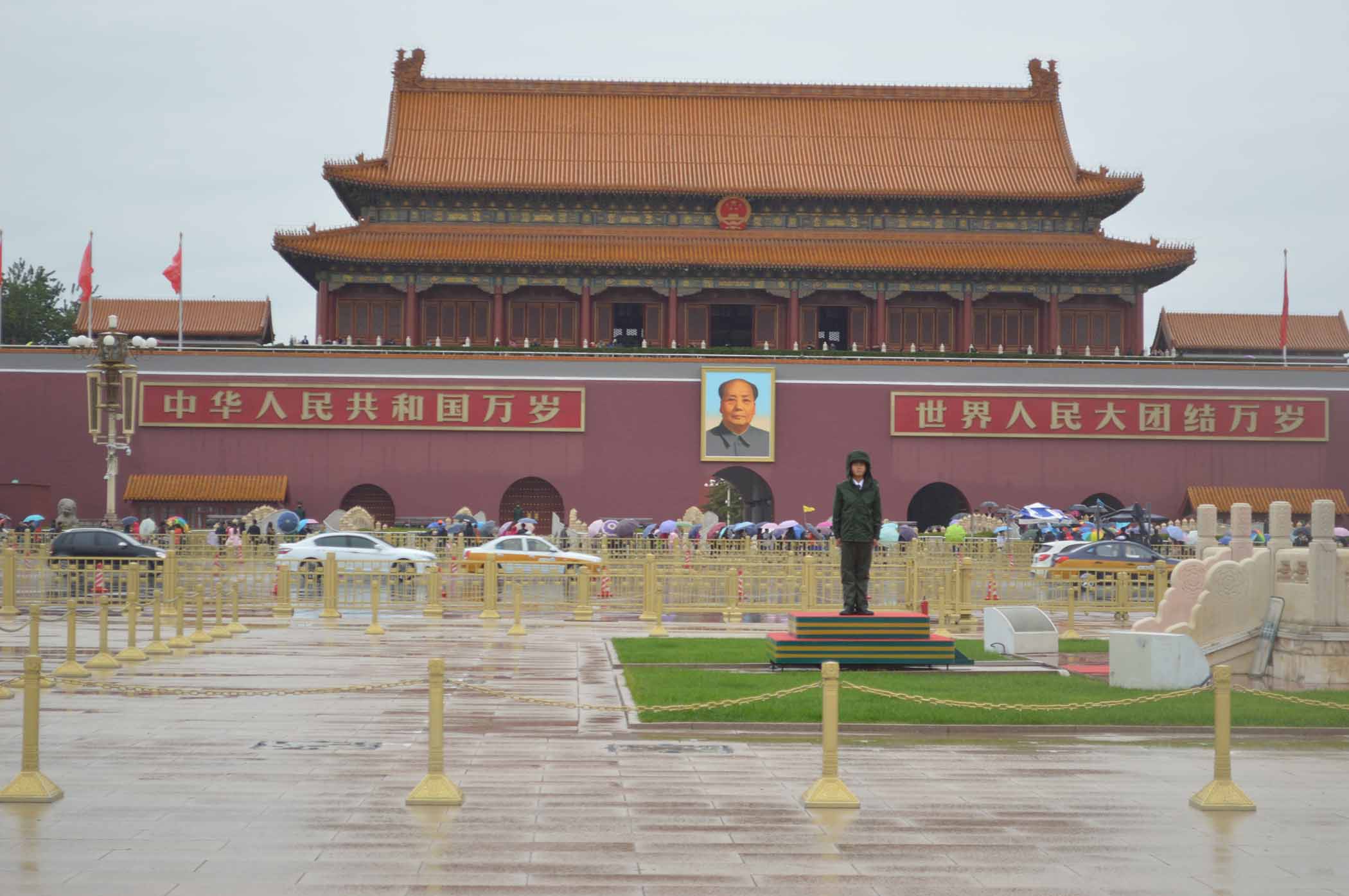 Portrait & Temple - TravelWorld International Magazine