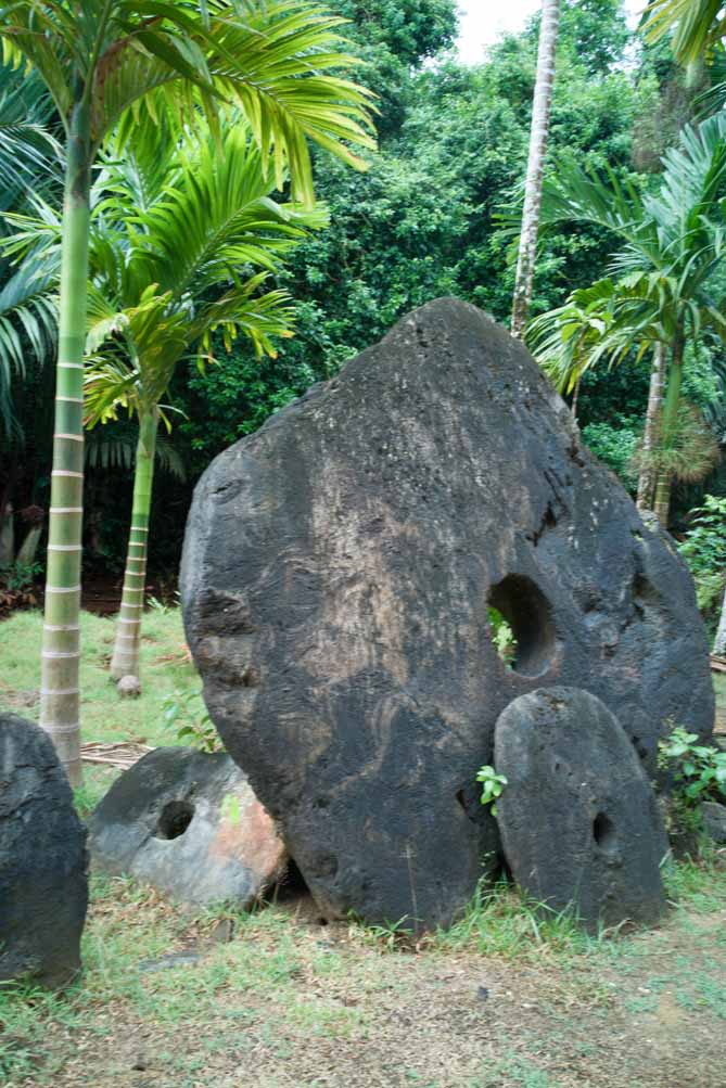 Yap money - TravelWorld International Magazine