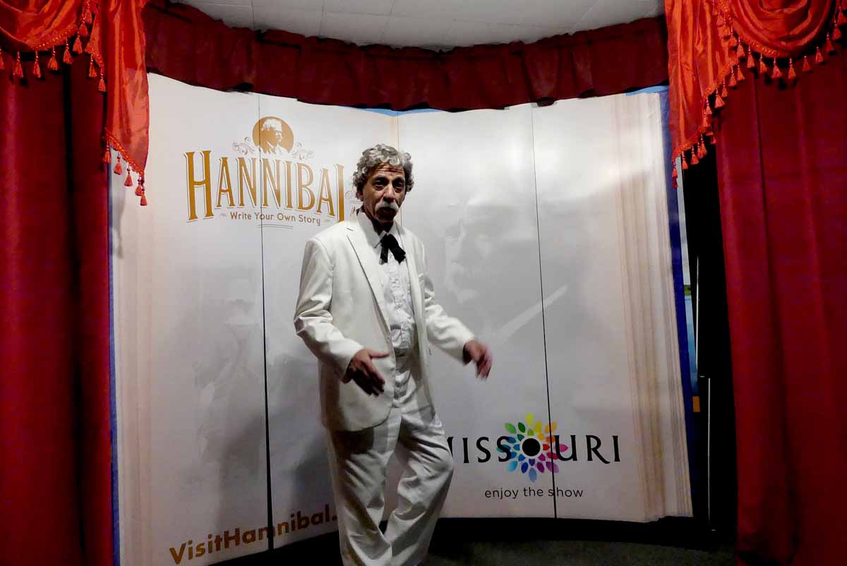 Jim Waddellas Mark Twain - TravelWorld International Magazine